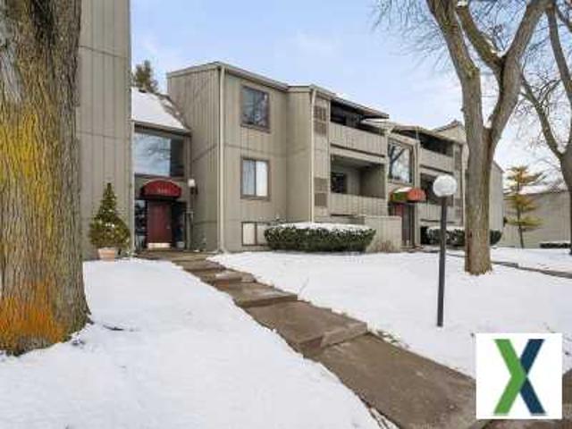2 bd, 1 ba, 882 sqft Condo for sale Ypsilanti, Michigan