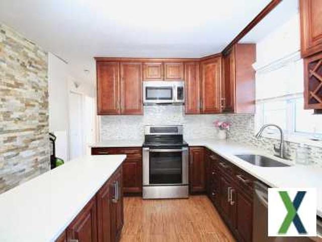 3 bd, 2 ba, 1100 sqft Apartment for rent Levittown, New York