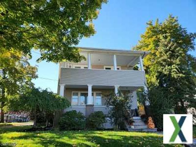 2 bd, 1 ba, 1000 sqft House for rent Hawthorne, New Jersey