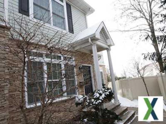 3 bd, 1 ba, 1365 sqft House for rent Colonia, New Jersey