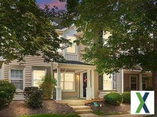 2 bd, 3 ba, 1195 sqft Townhome for rent Cornelius, North Carolina