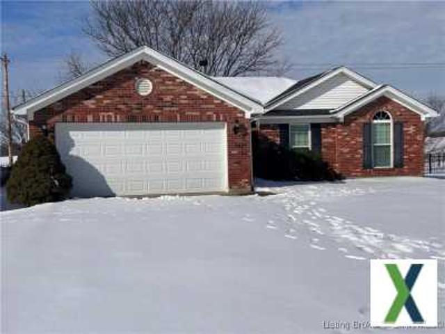 2 bd, 3 ba, 1259 sqft Home for sale Jeffersonville, Indiana