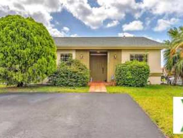 2 bd, 3 ba, 1276 sqft Townhome for sale The Crossings, Florida