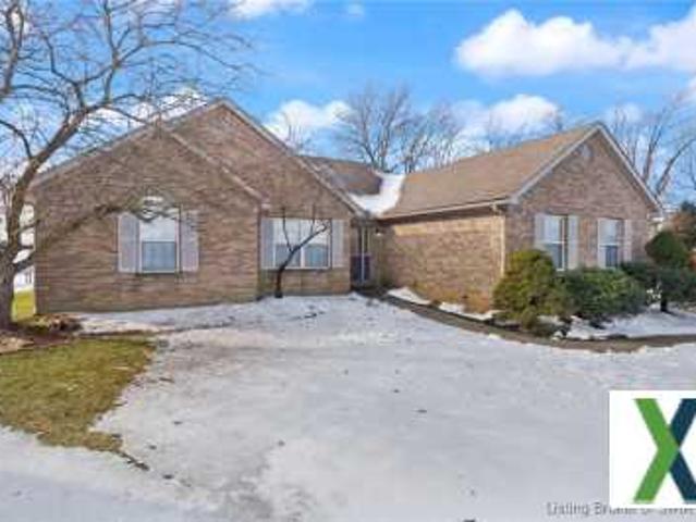 2 bd, 3 ba, 1411 sqft Home for sale Jeffersonville, Indiana
