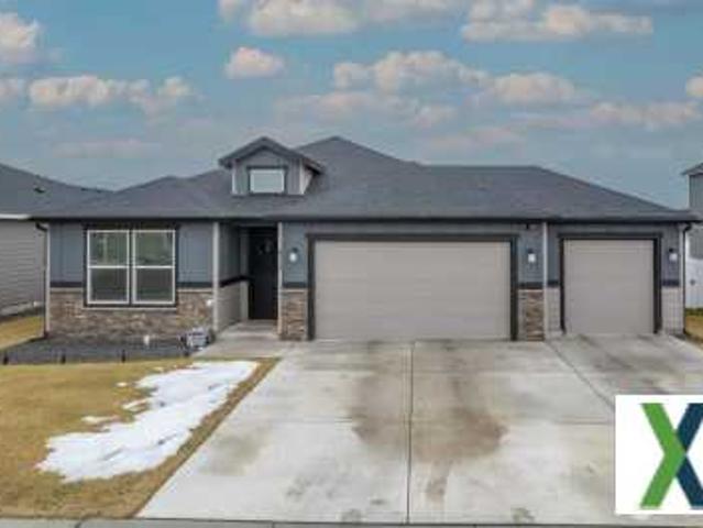 2 bd, 3 ba, 1549 sqft House for sale Moses Lake, Washington