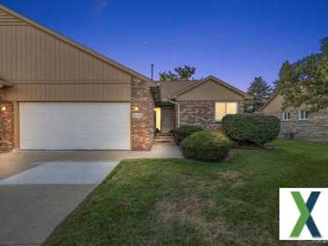 2 bd, 3 ba, 1728 sqft Condo for sale Clinton, Michigan