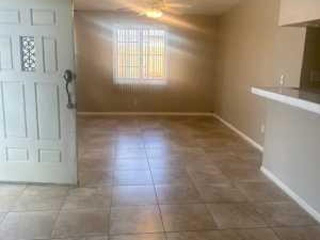 2 bd, 4 ba, 1100 sqft Home for rent Lakewood, California