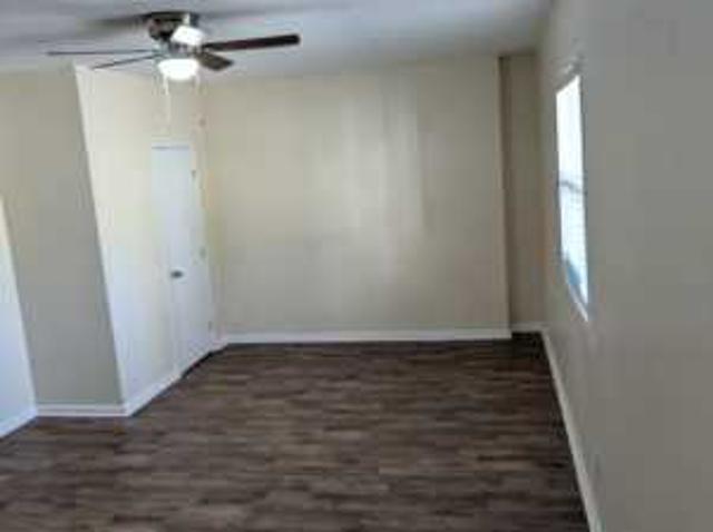 3 bd, 2 ba, 1742 sqft Townhome for sale Round Lake, Illinois