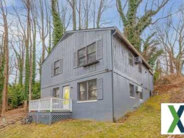 2 bd, 4 ba, 1800 sqft Home for sale Charlottesville, Virginia