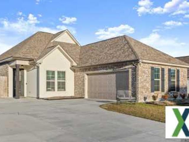 2 bd, 4 ba, 2009 sqft Home for sale Prairieville, Louisiana