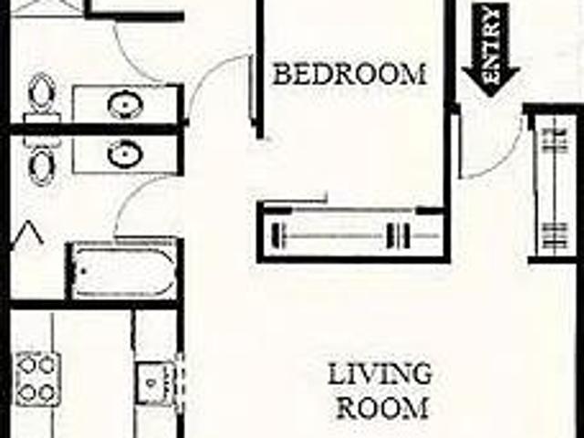 2 Be 2 Ba right next to Campus, Roommate wanted!
