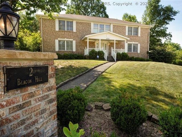 2 Beacon Hl, Charleston, WV 25311
