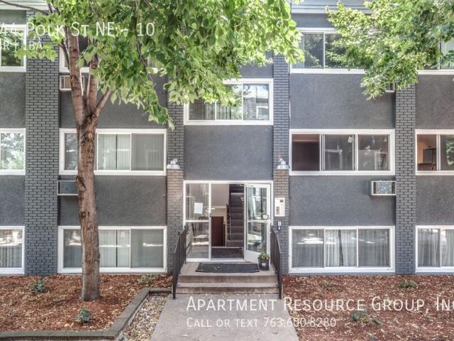 2 Bed/1 Bath Apt for Rent in NE Minneapolis!