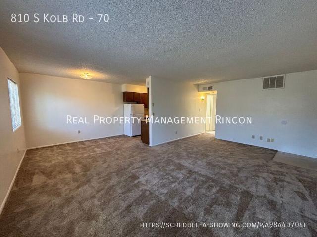 2 Bed/1 Bath Condo in Convenient East Side Location!