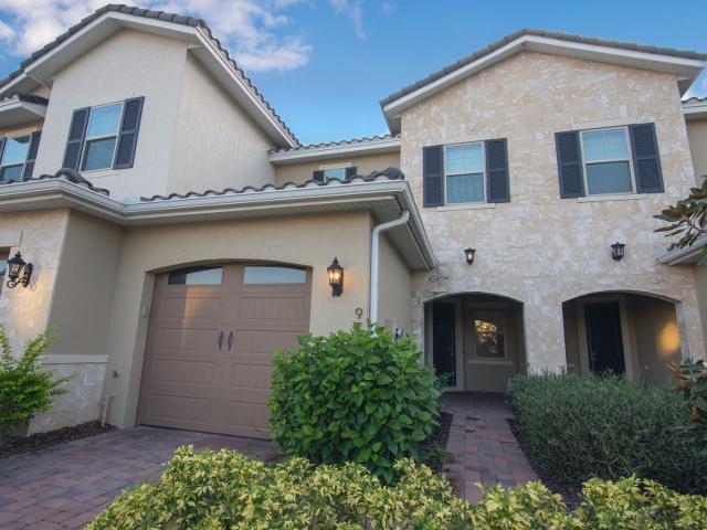 2 Bed/2.5 bath Two story Townhouse with Garahe in Eagle Creek of Lake Nona