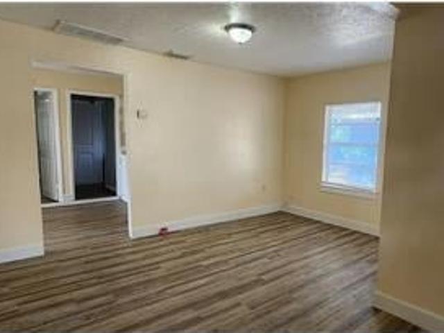 2 bed 1 bath