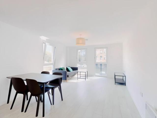 2 Bed 1 Bath