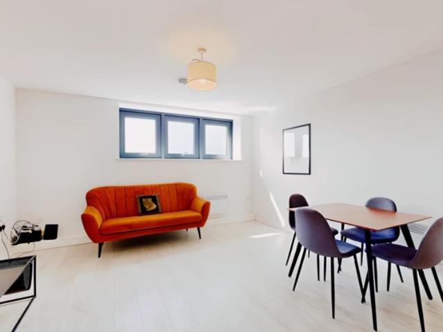 2 Bed 1 Bath