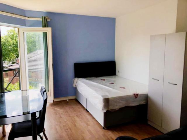 2 Bed / 1 Bath