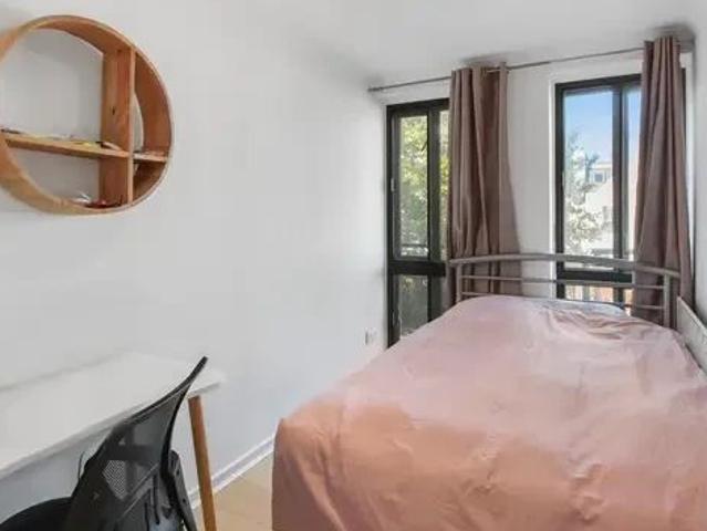 2 Bed 1 Bath, 38 Savoy Court, 245