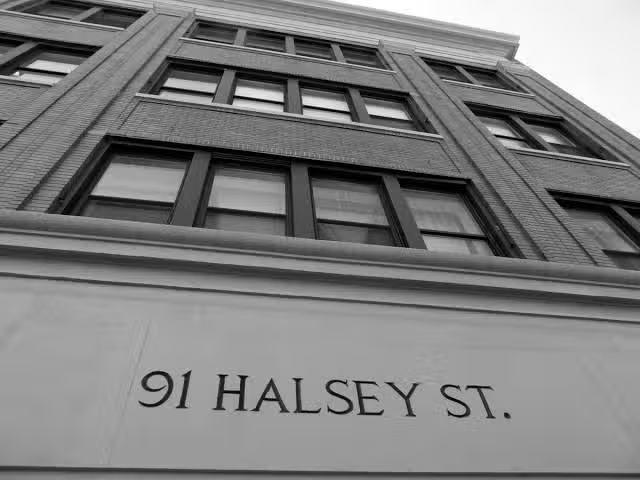 2 Bed 1 Bath / 4 Line 91 Halsey Street