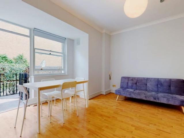 2 Bed / 1 Bath