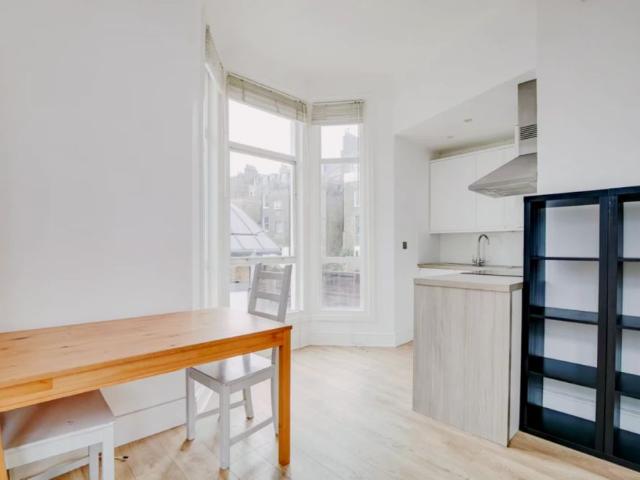2 Bed / 1 Bath