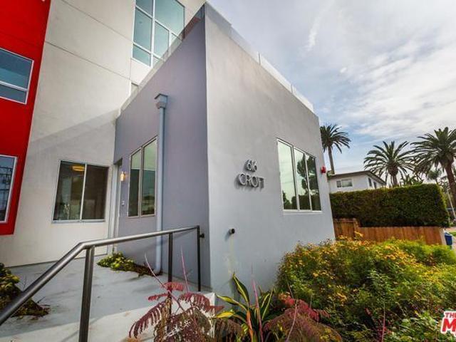 2 Bed 1 Bath Condo 616 N CROFT AVE #3 for sale in West Hollywood, California