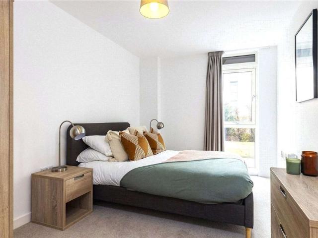 2 BED 1 BATH APARTMENT | AVAILABLE NOW | IN HIGH DEMAND | PARKING AVAILABLE | PRIME LOCATION | 24 HOUR CONCIERGE | RESIDENTS GYM