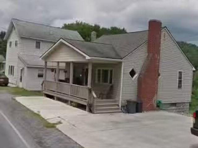 2 Bed 1 bath for rent 1341 Turnpike Ave