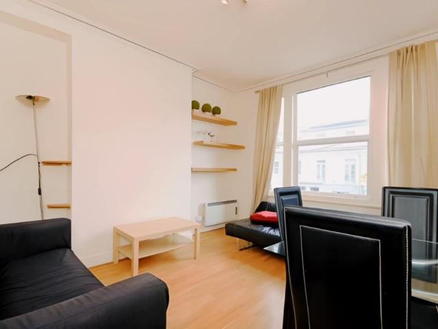 2 Bed 1 Bath, Flat 2, 25