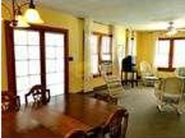 2 bed 1 bath house near central Egg Harbor