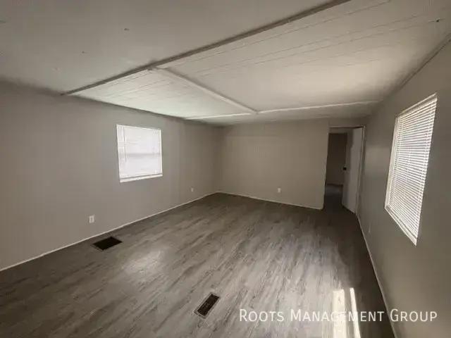 2 Bed 1 Bath Home Available for Lease at Royal Highlander Apply Now!