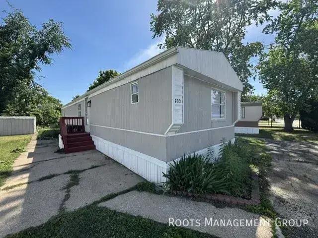 2 Bed 1 Bath Home Available for Lease at Royal Highlander Apply Now!