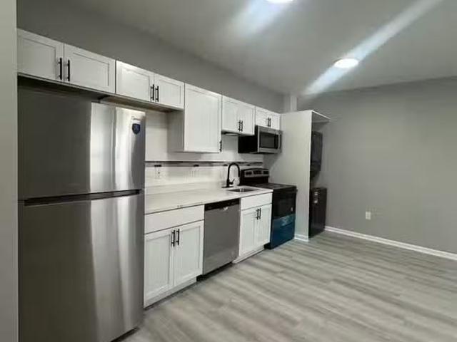 2 Bed 1 Bath Irvington Living III