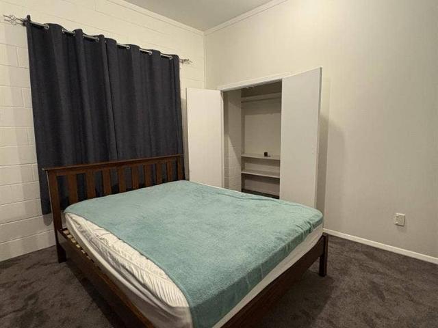 2 Bed + 1 Bath living&kitchen