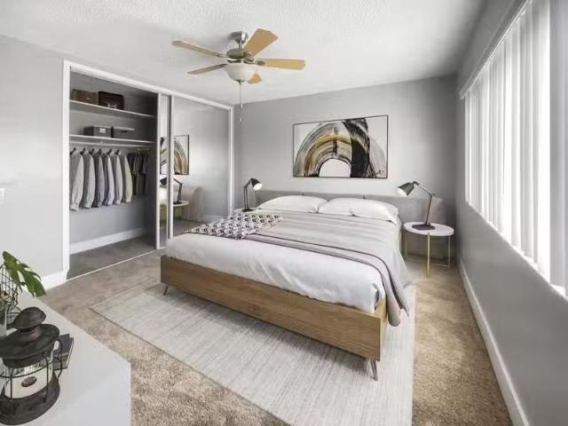 2 Bed, 1.5 Bath Summit La Crescenta