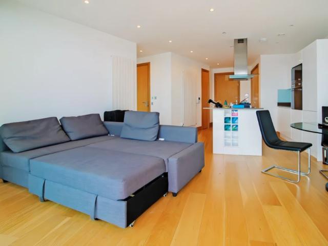 2 Bed / 2 Bath