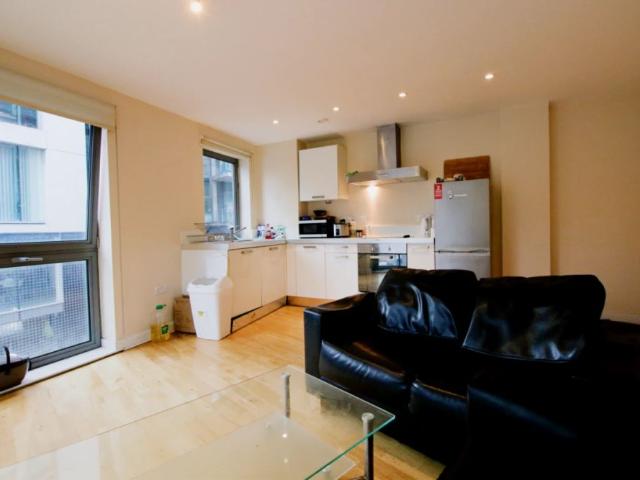 2 Bed / 2 Bath