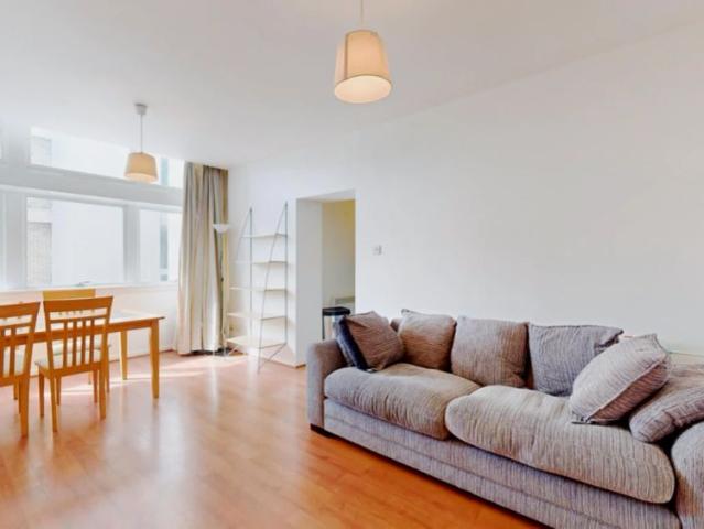 2 Bed / 2 Bath