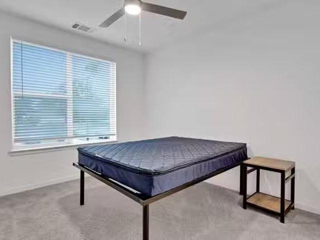 2 Bed 2 Bath
