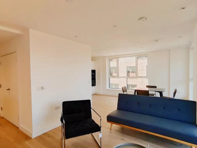 2 Bed / 2 Bath