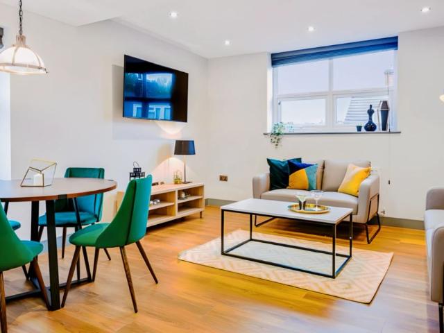 2 Bed 2 Bath