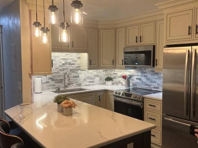 2 Bed / 2 Bath Condo — Wheat Ridge