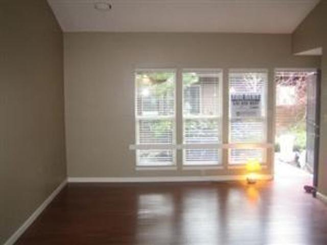 2 Bed / 2 Bath ~ Clean & Modern Condo ~ E Medford
