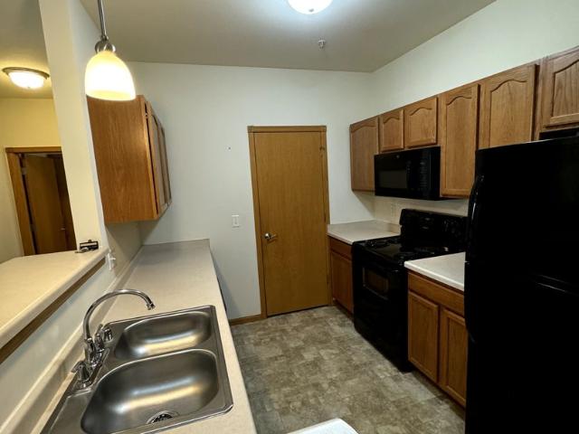 2 Bed / 2 Bath Apartment at Stratford Place Luxury Apartments