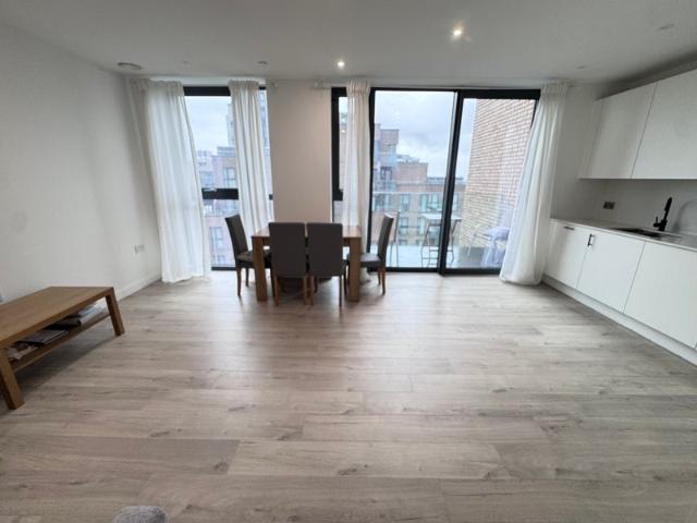 2 Bed 2 Bath Apartment Available Now