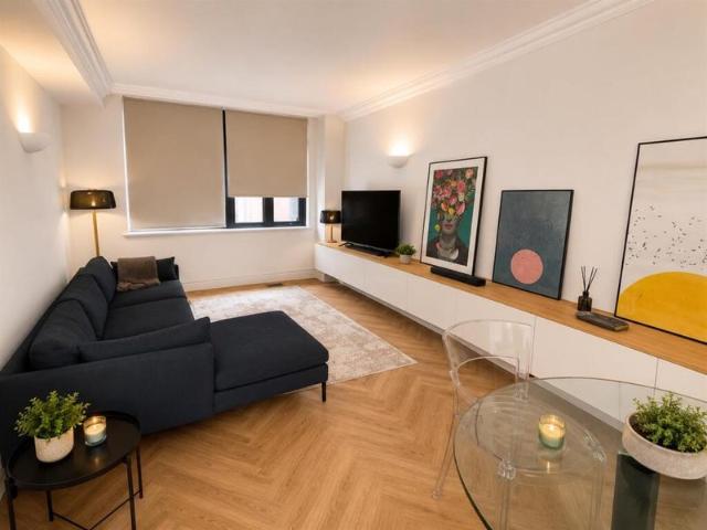 2 Bed 2 Bath at 22, Park Row 1/2 price July Rent