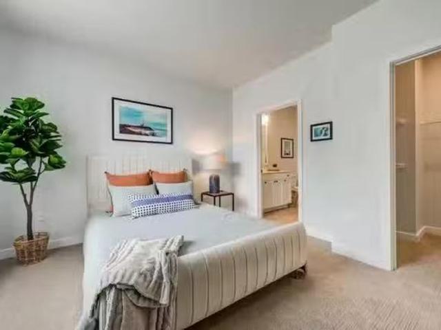 2 Bed 2 Bath Gallagher