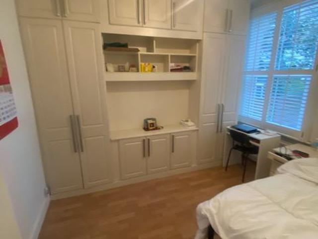 2 Bed 2 Bath Gdn Flat with own front door SW19